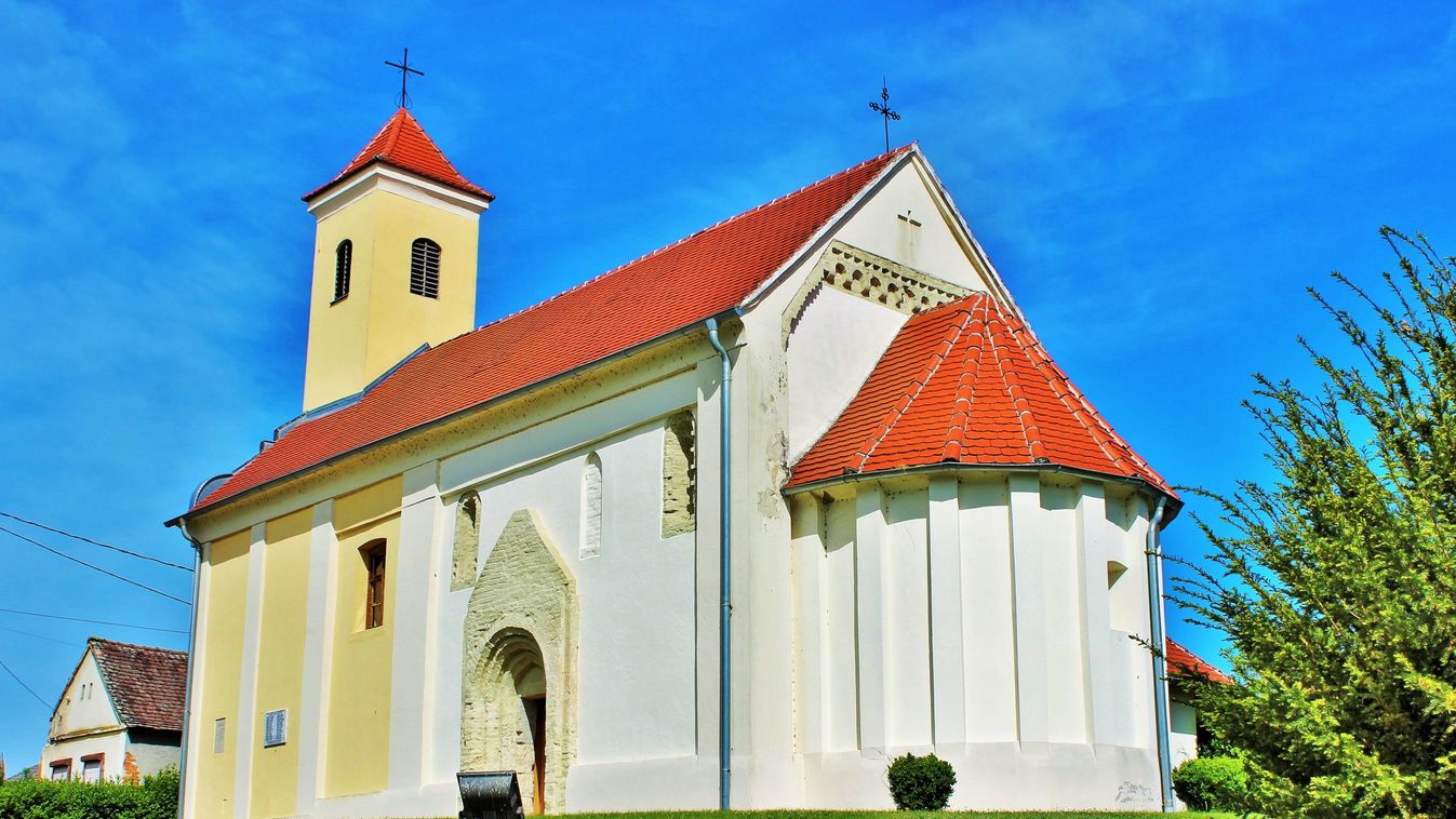 Becsehely két temploma: Az első templomok az 1300-as években épültek ...