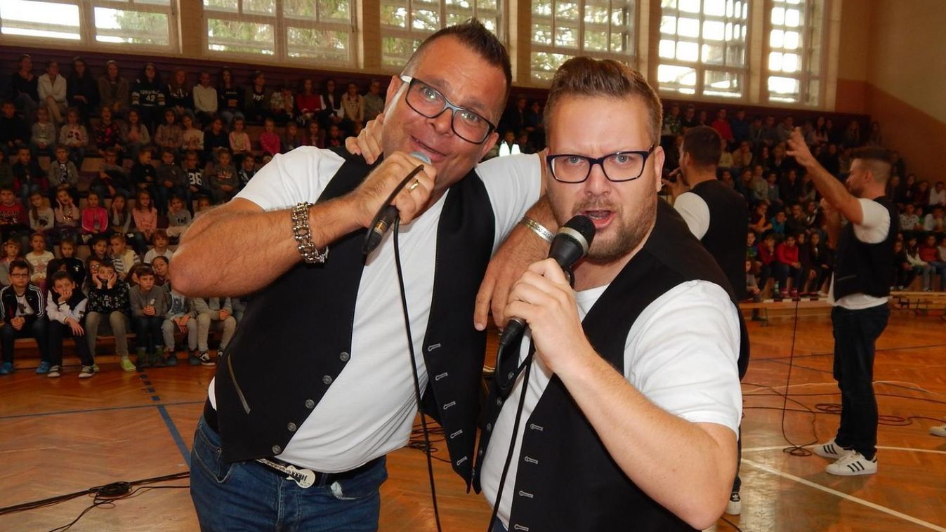 Mai trubadúrok daloltak Egerszegen