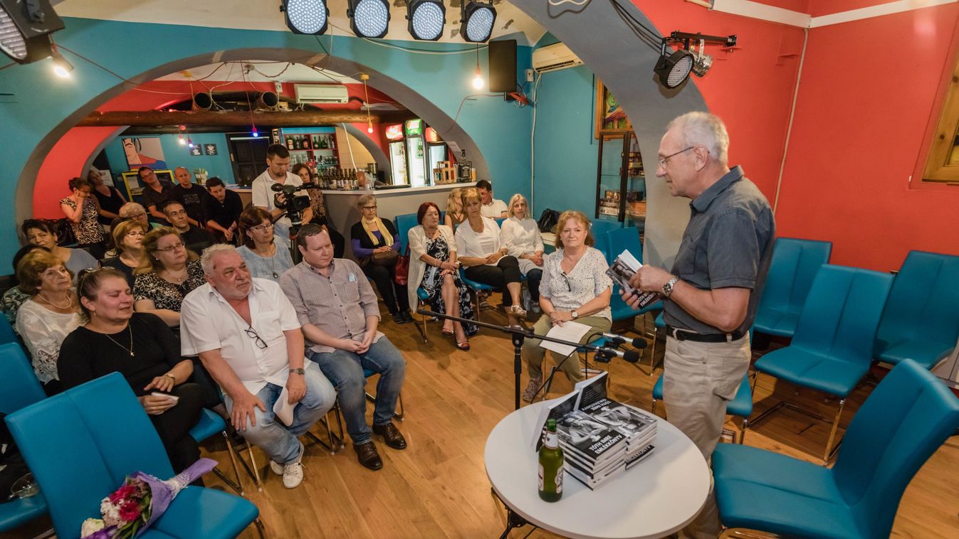 Több mint félszáz ember írását tartalmazza a Tóth Imre emlékkönyv