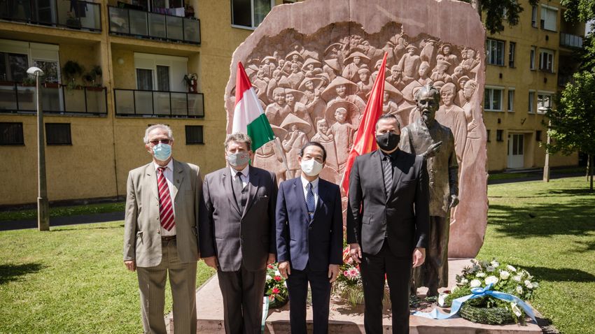 ZAOL - Ho Si Minh-re emlékeztek Zalaegerszegen