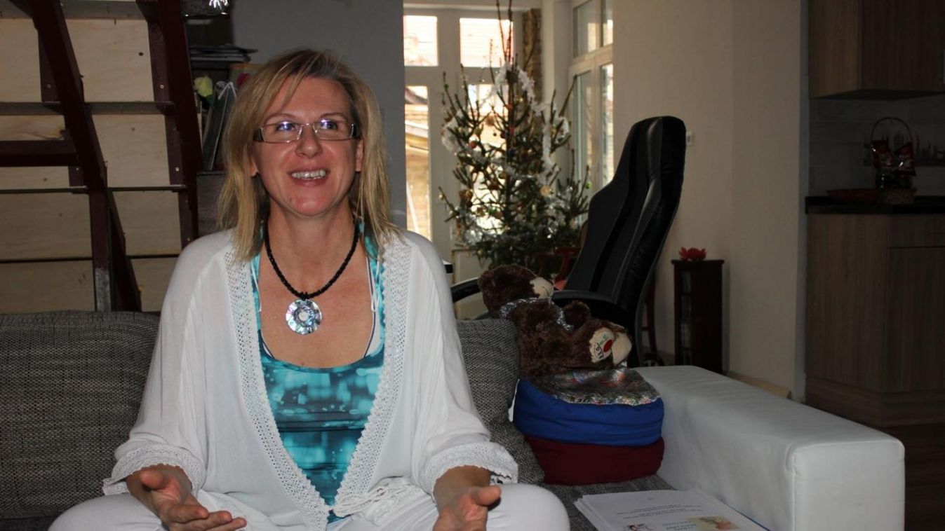 Nem az anya szül, a baba születik