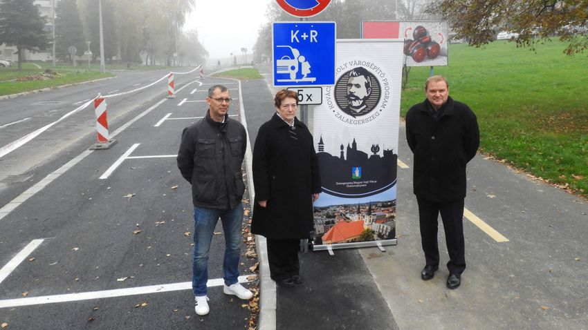 ZAOL - Újabb K+R megállót avattak Zalaegerszegen