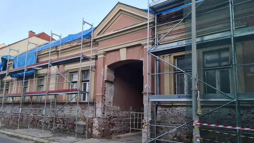 ZAOL - Megújul az Ady utcai védett épület Zalaegerszegen