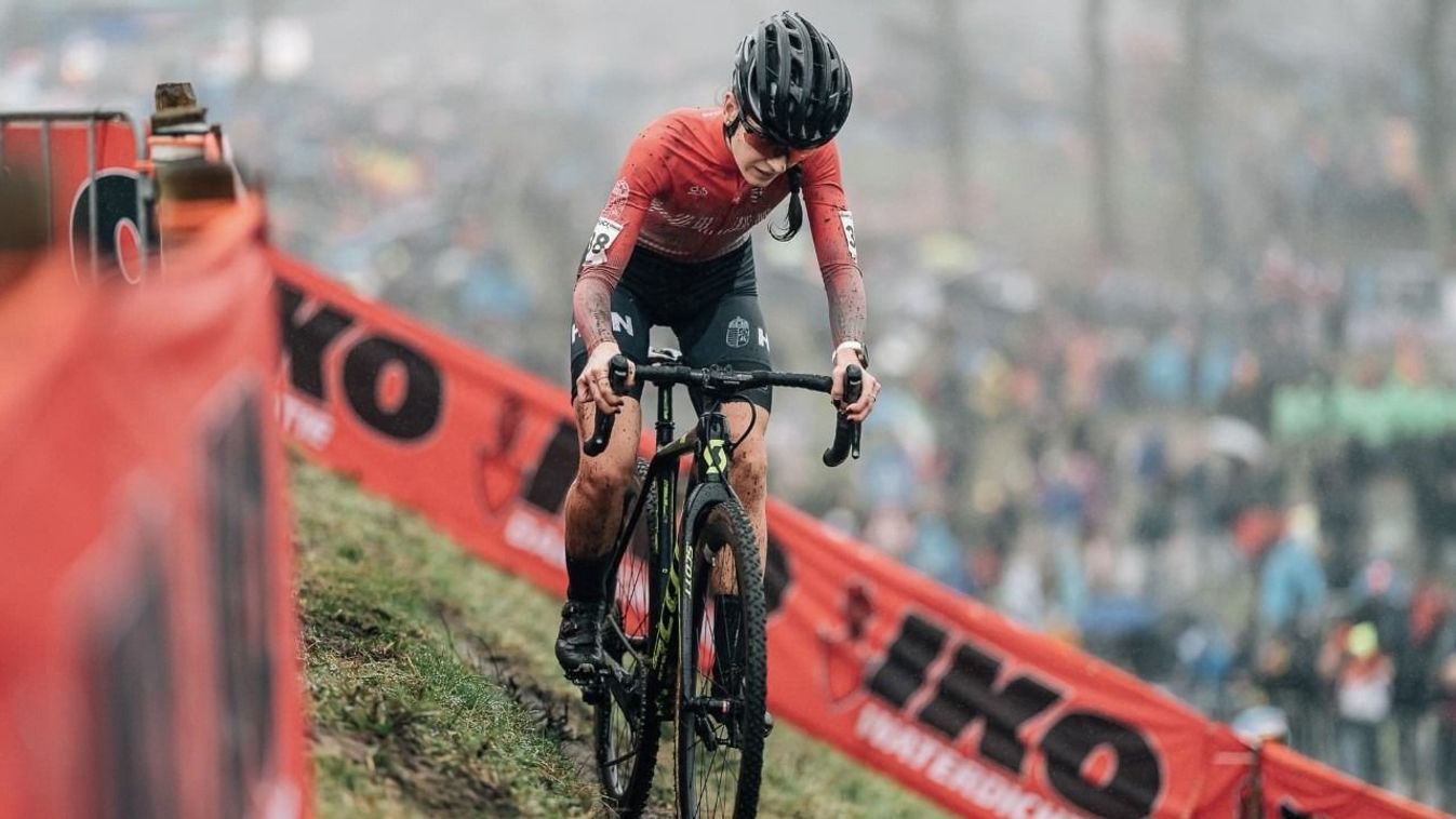 Bruchner Regina 21. lett a cyclocross világbajnokságon a juniorok között