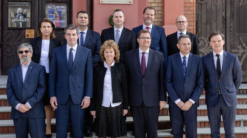 ZAOL - Szalay Annamáriára emlékeztek Zalaegerszegen, majorbéli piknik volt Keszthelyen - térségi ...