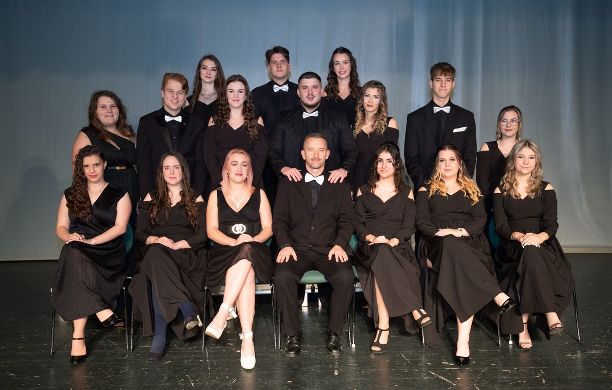 Keszthely végzős diákjai 2023-ban – Fotók, névsorok