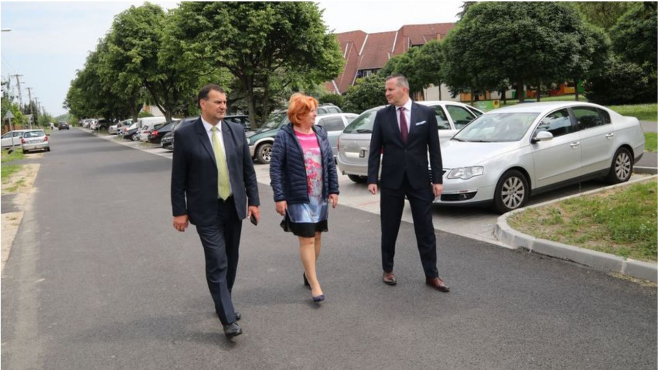 ZAOL - Telt házas fórumot tartott Keszthelyen, Fél kilométer hosszan újult meg a Klapka utca ...