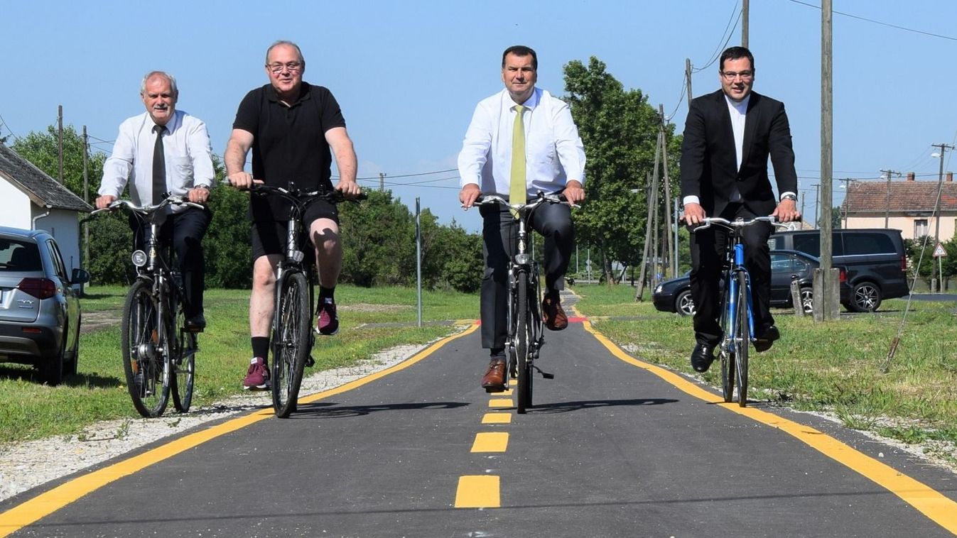 Világító kerékpárút avatója Rédicsen