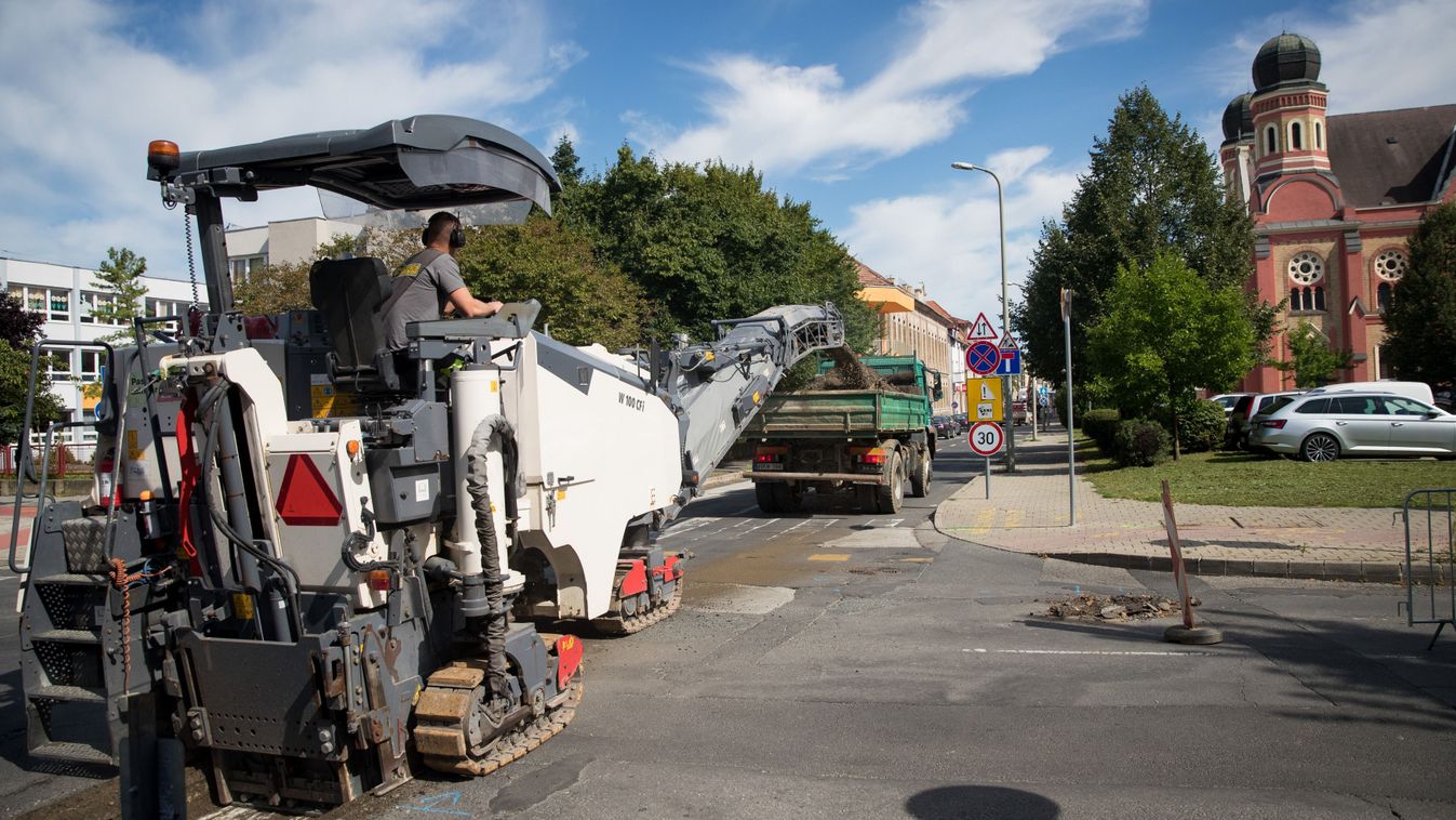 Ady utcai felújítások (videó)