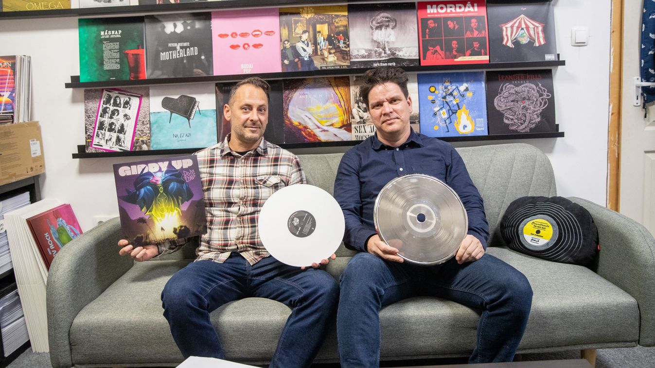 A Hanaton Kft.-nél született újjá a magyar vinyl, amire minden zenekar ...