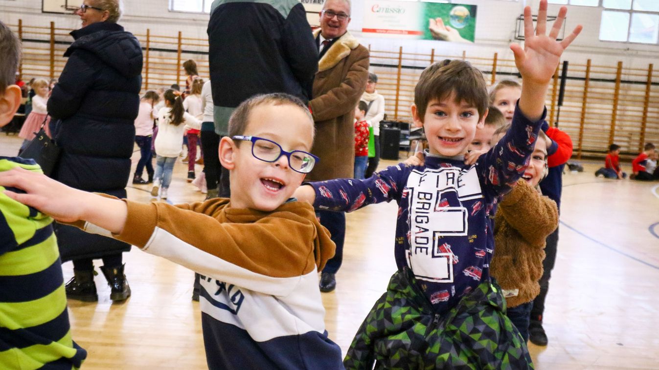 Vidáman várták a Mikulást