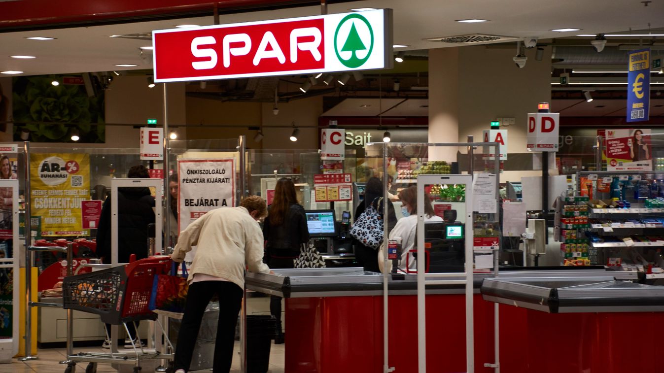 Óriási kedvezményekkel és rögzített árakkal jár a vevők kedvében a Spar