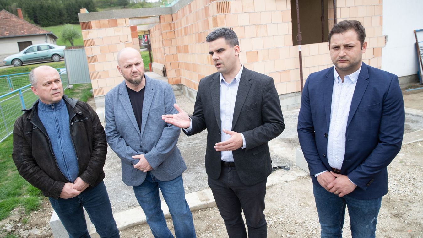 Öltözőt bővítenek Botfán