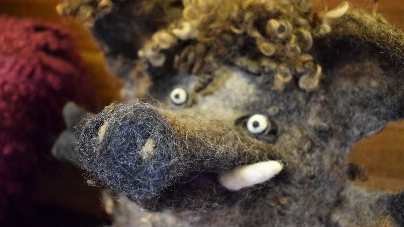 Németh Bea nemezelő kiállítása Gébárton