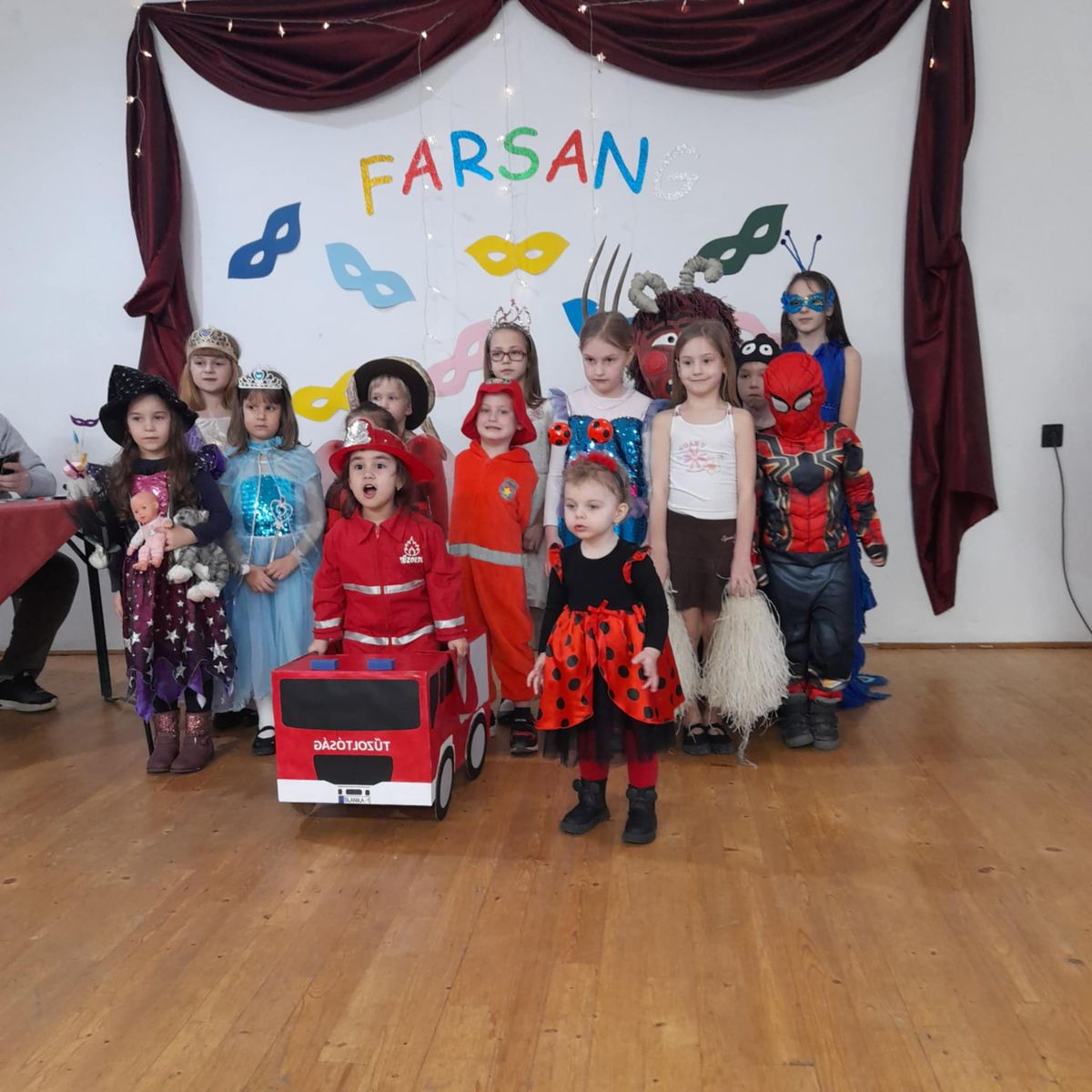 Farsang Alibánfán: AlibánFarsang