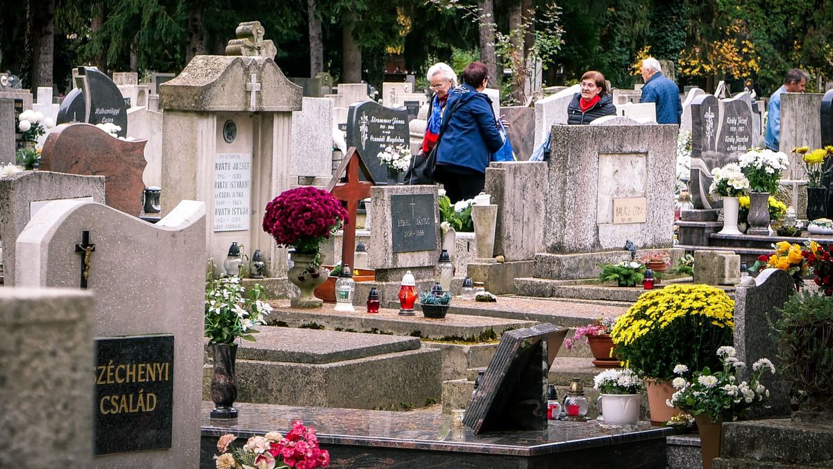 Mindenszentek és halottak napja - tanácsok rendőrségtől