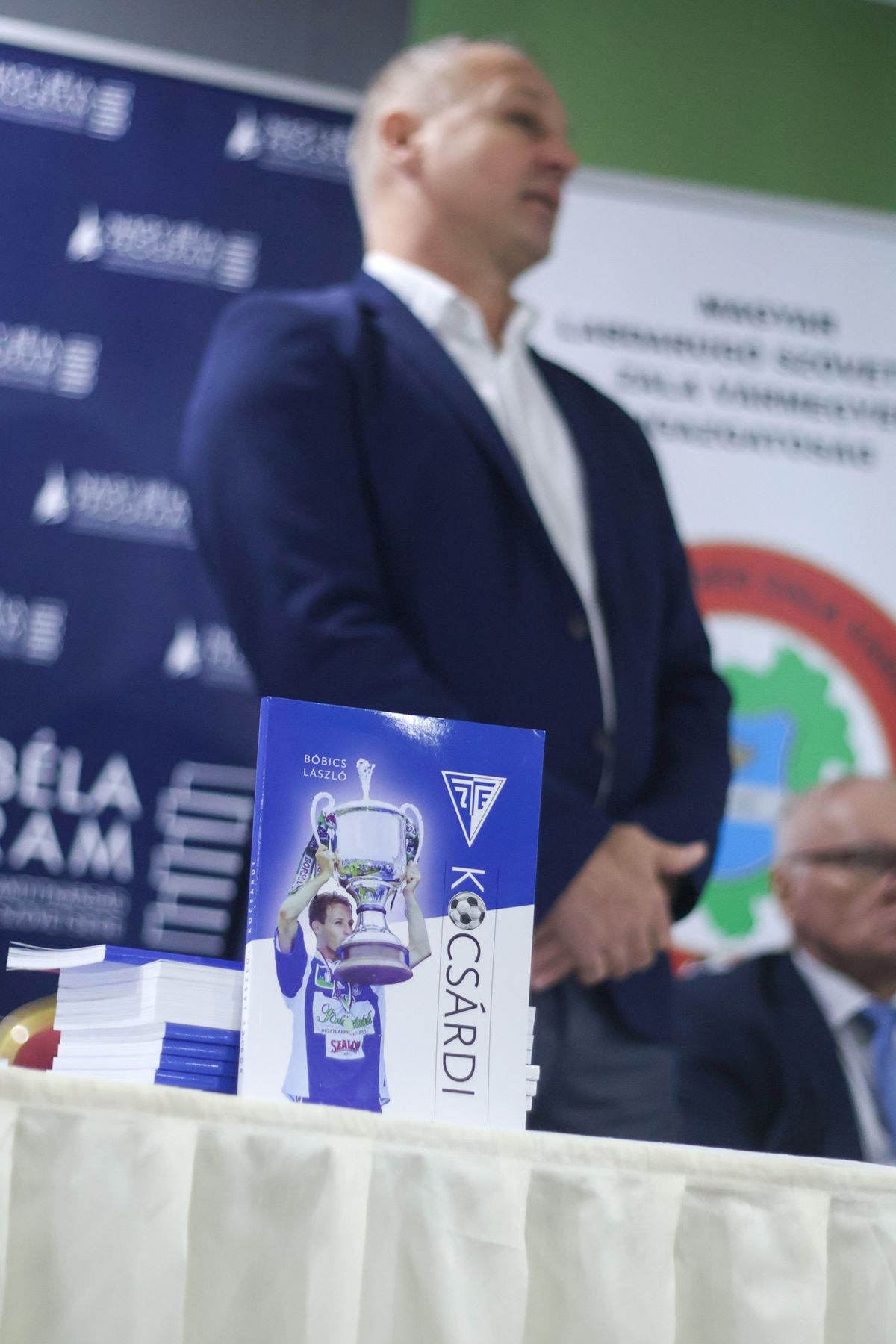 Kocsárdi Gergely ötven éve és könyv született pályafutásáról