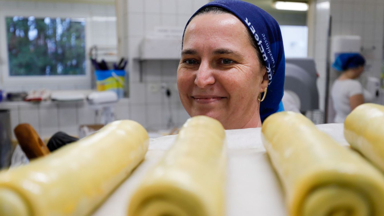 Bejgli sütése: most már tudjuk miért repedhet meg