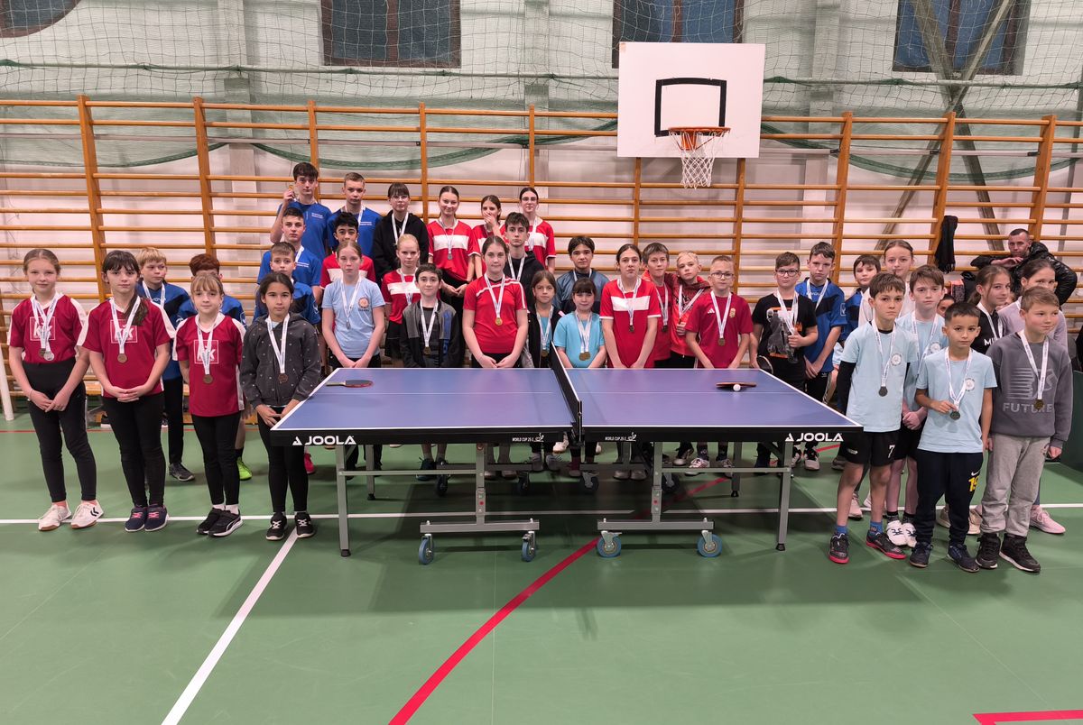 Diákolimpia: a legjobb zalai asztaliteniszezők a Piarista iskolában